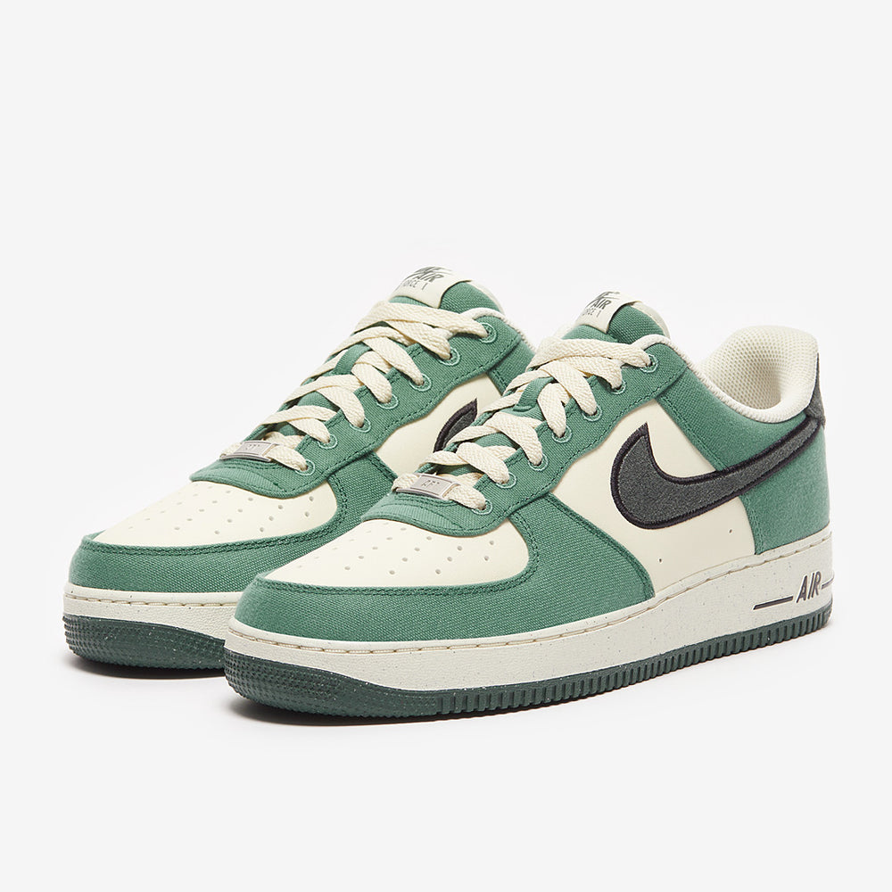 Nike Sportswear Air Force 1 '07 LV8 - Coconut Milk/Vintage Green ...